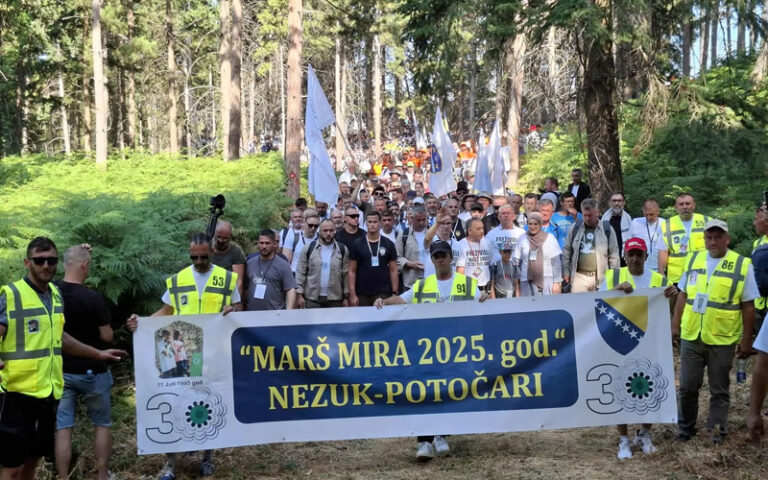 Marš mira 2025: Više od 6.600 učesnika krenulo stazom iz Nezuka ka ...